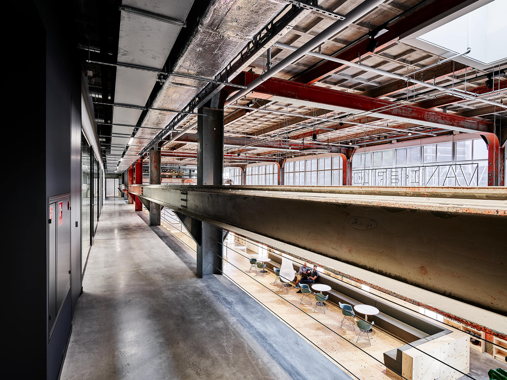 Frameweb | Atelier van Berlo breathes new life into an old Philips building