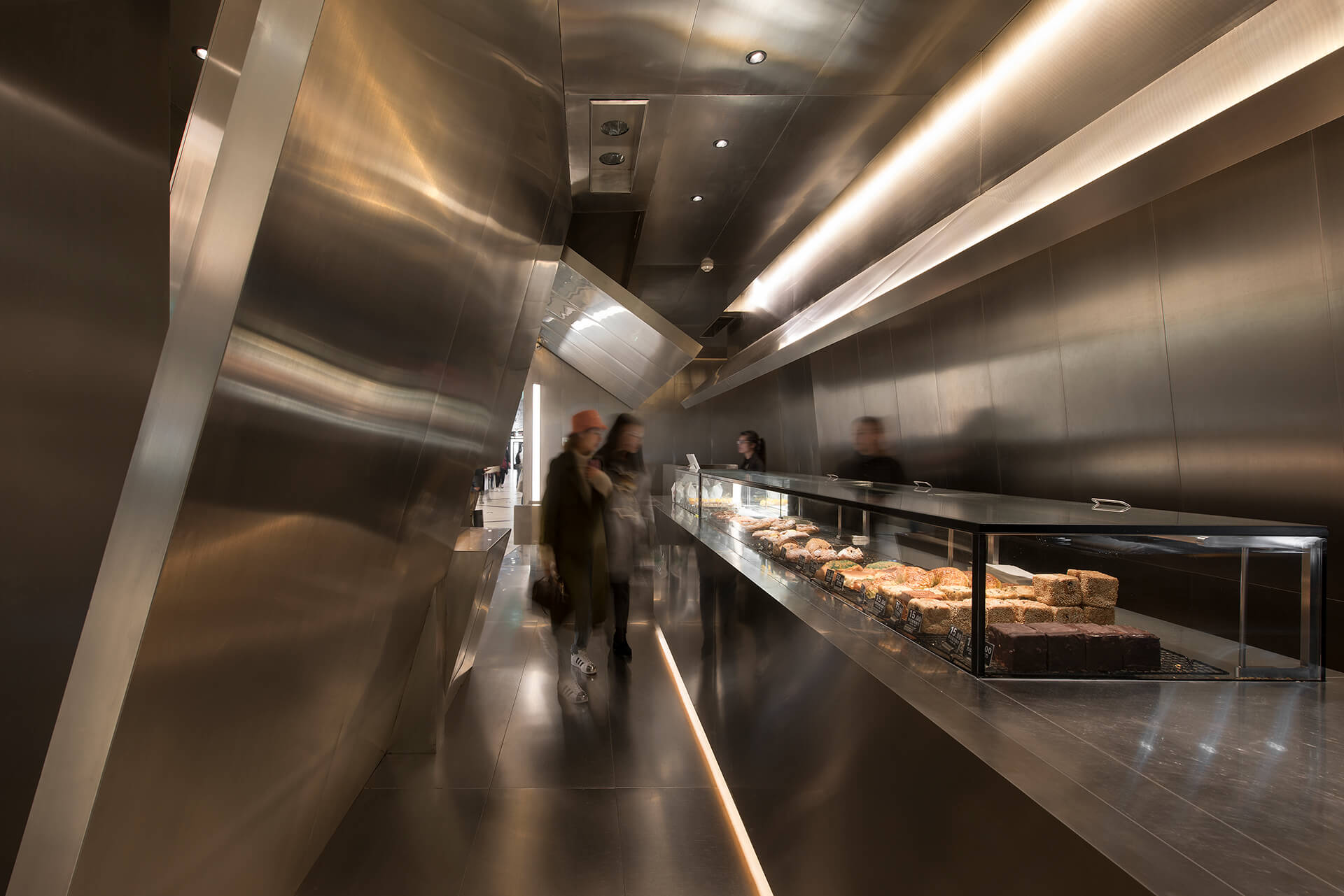 Frameweb | Can uncomfortable seating change the way we consume fast ...