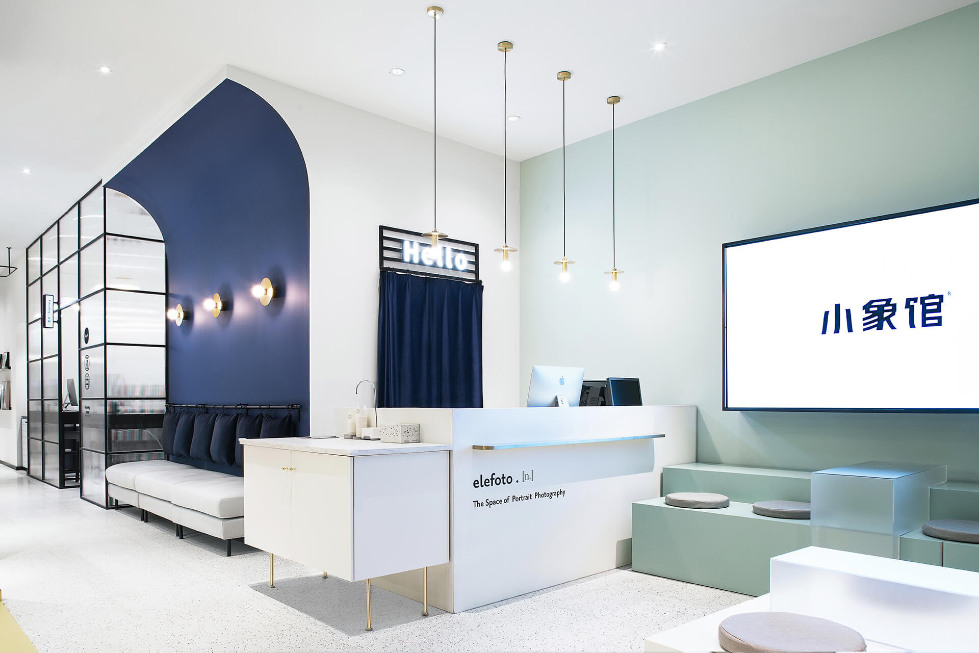 Frameweb | In China, portrait studios are big business (and this studio ...