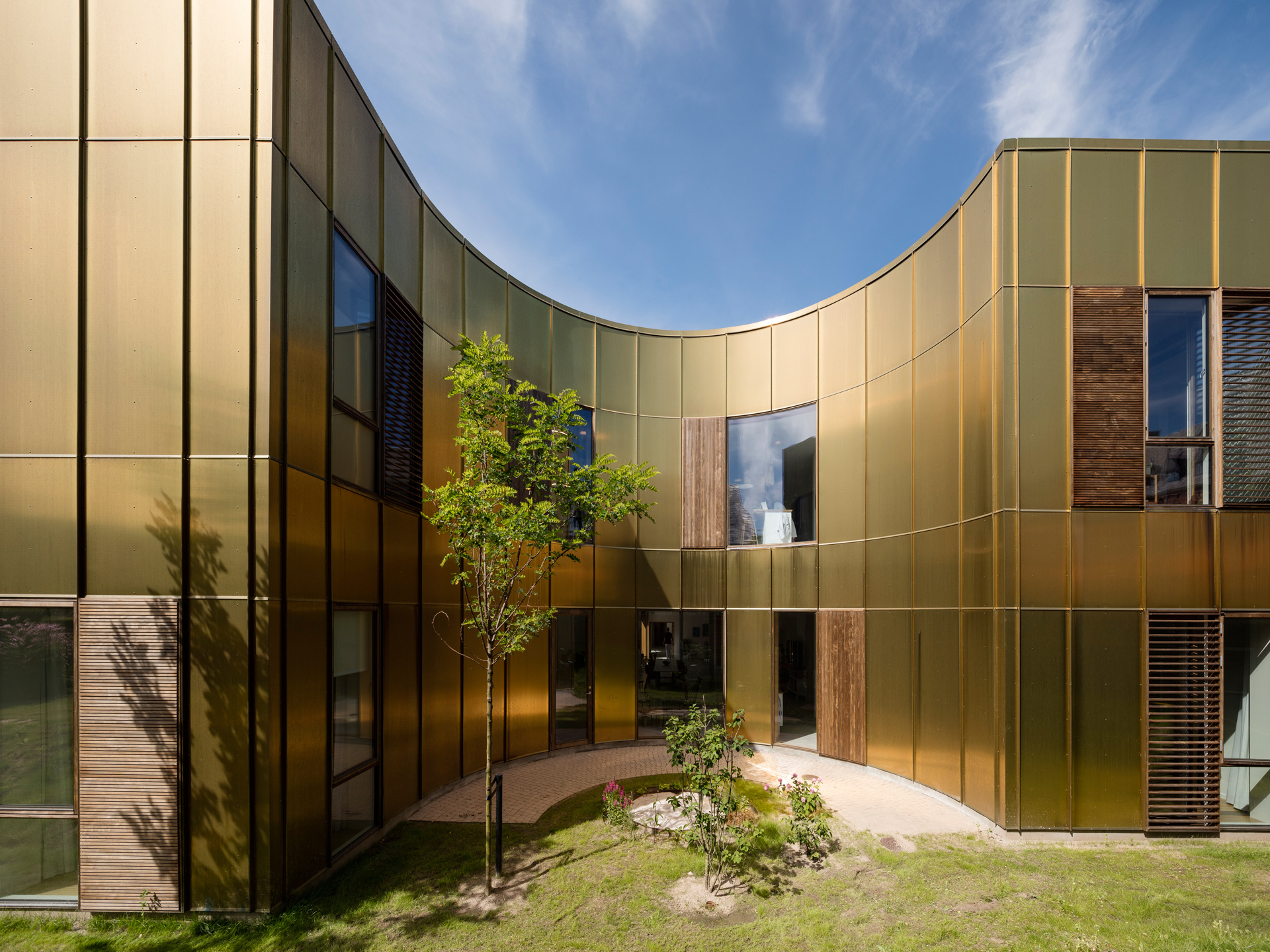 Frameweb | Nord Architects eases transition with a calming ...