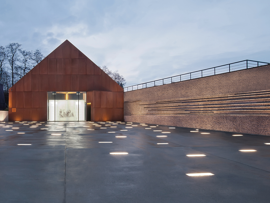 Frameweb | Sharply designed museum commemorates Poles helping Jews ...