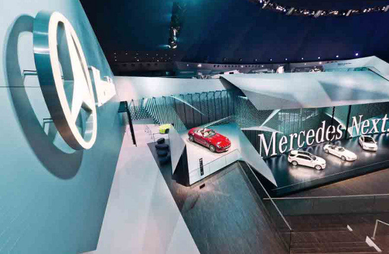 Frameweb | Mercedes-Benz stand