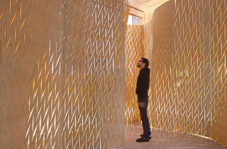 Frameweb | Expandable Surface Wall