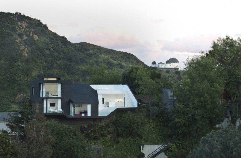 Frameweb | Naka House