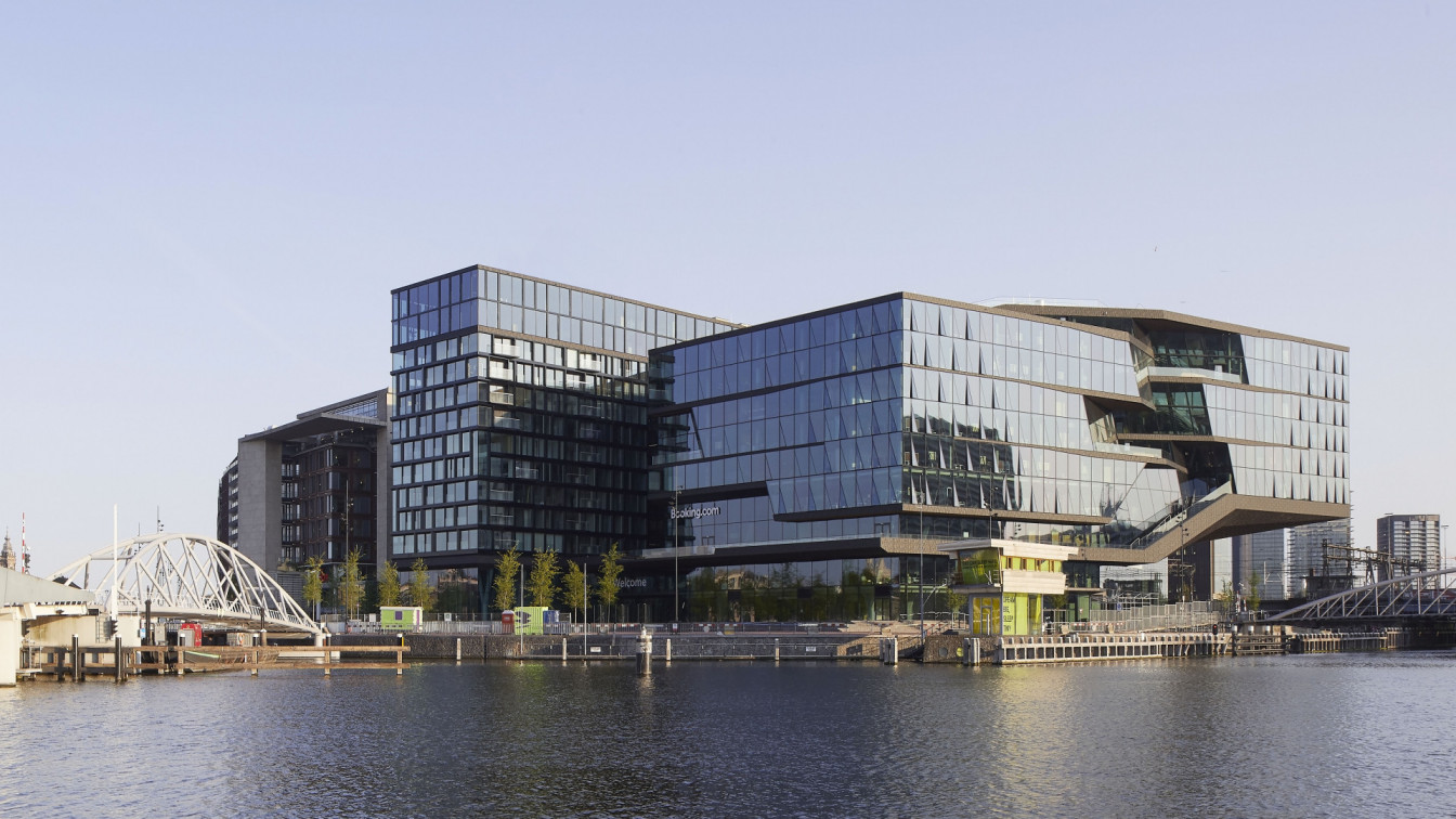 Frameweb | Inside Booking.com’s new HQ: how multi-studio design ...