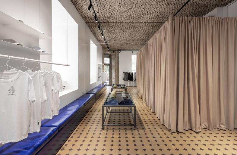 Frameweb | A Kyiv boutique renovation shows why a strong visual ...