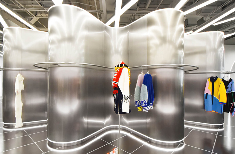 Frameweb | Meeting place or retail space? This multi-brand store ...