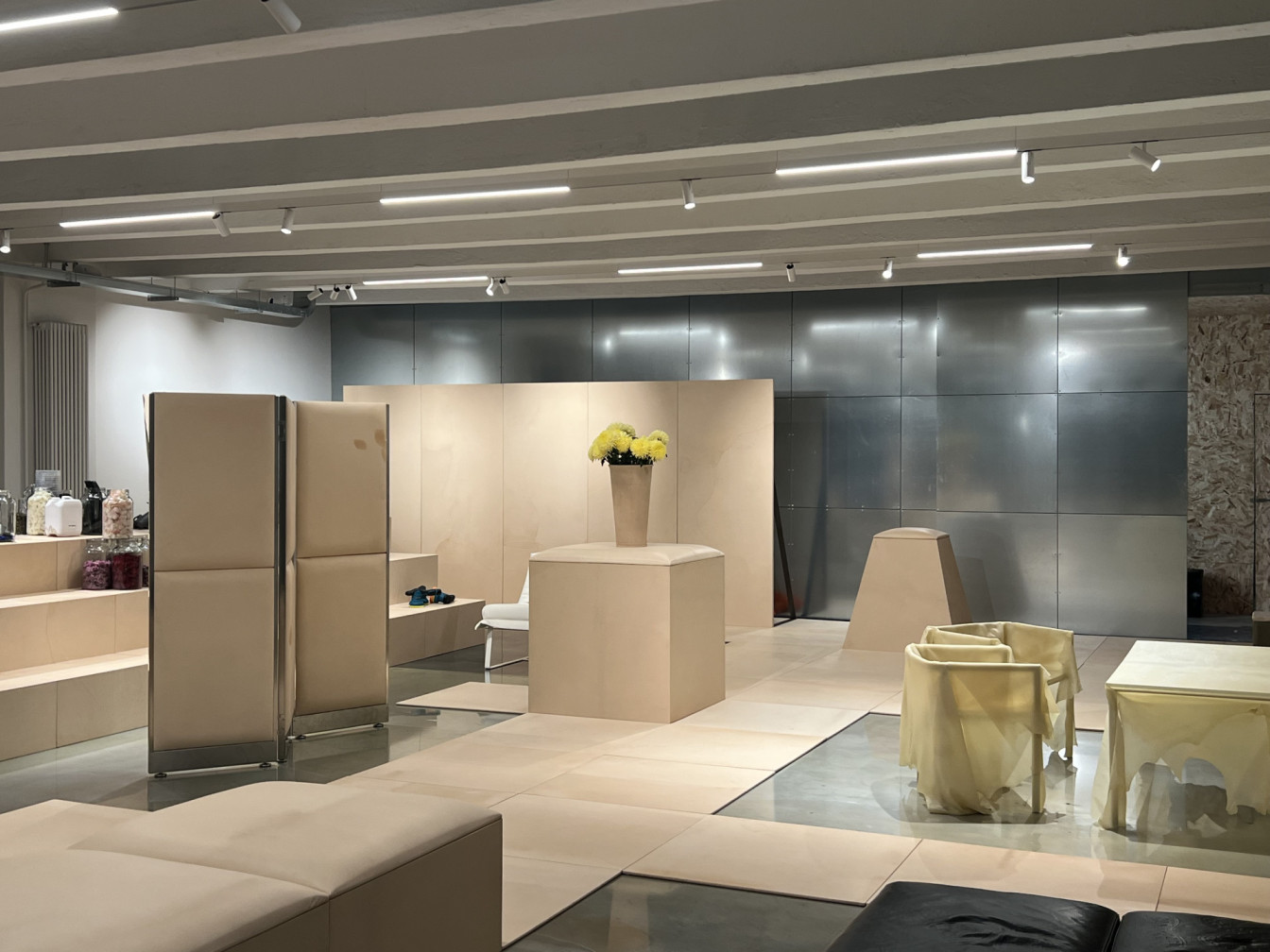 Frameweb | Milan Diary: Lighting designed for repair, Saudi Arabian ...