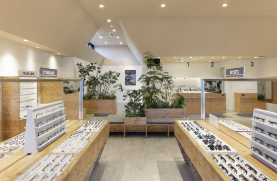 Frameweb | Rainbow retail: why store interiors are embracing the full ...