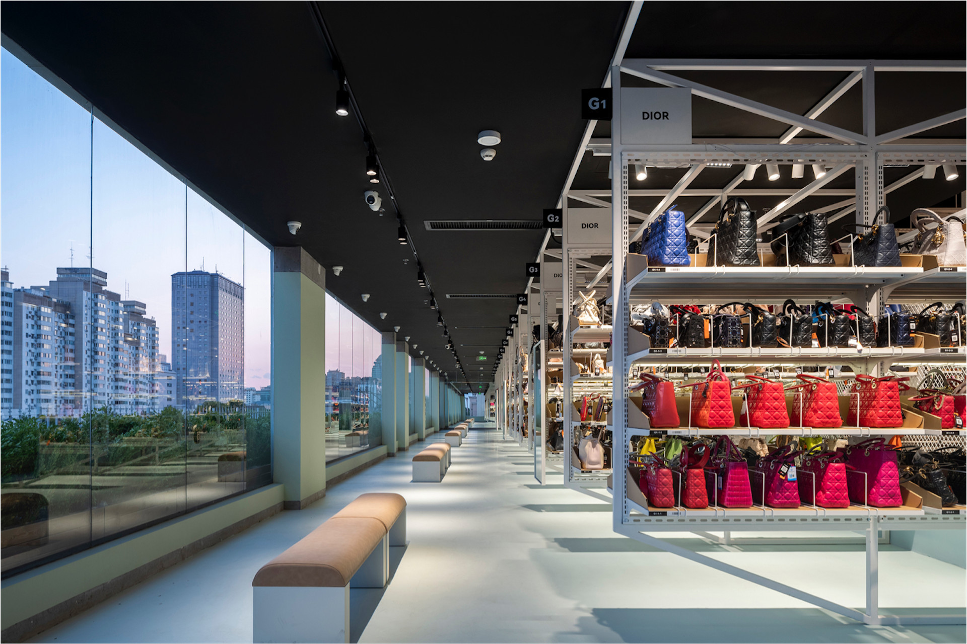 Frameweb | How the warehouse is emerging as a new interface in resale ...