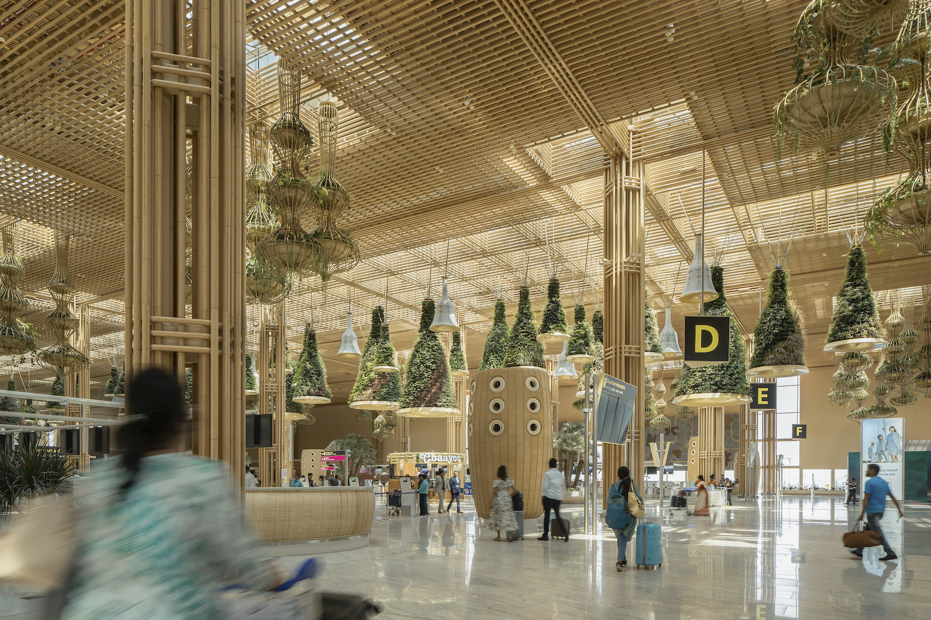Frameweb | Why airports are going green – in one way at least