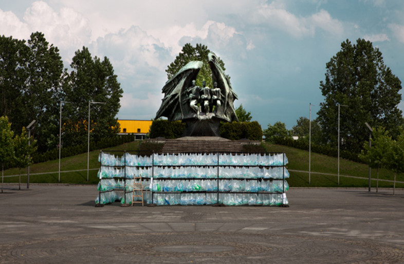 Frameweb | The Labyrinth of Plastic Waste