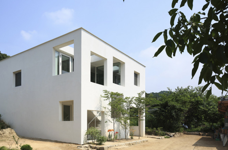 Frameweb | 9x9 House by Studio Archiholic