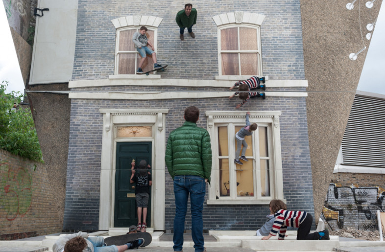 Frameweb | Dalston House by Leandro Erlich