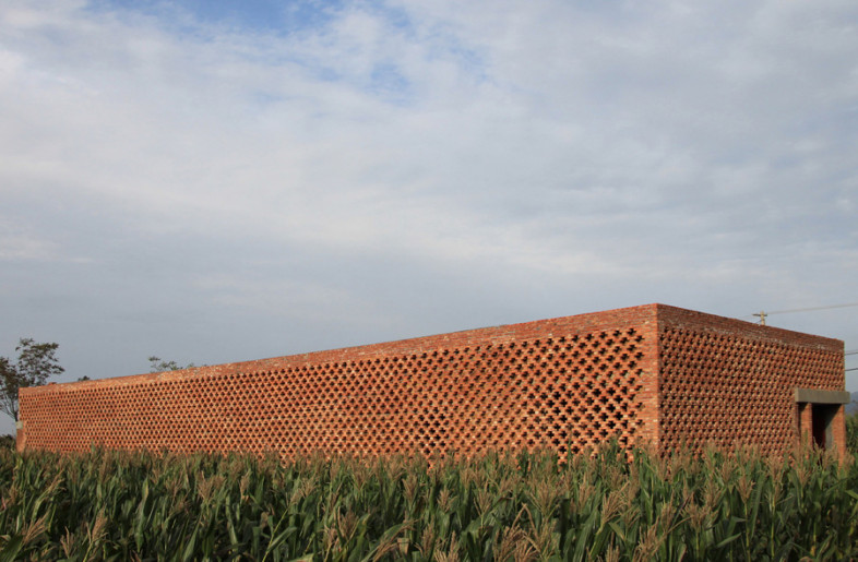 Frameweb | A House For All Seasons by John Lin