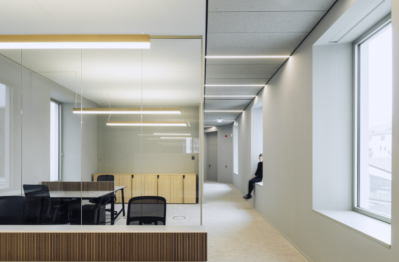 Frameweb | The modernization of a Milan office building anticipates the ...