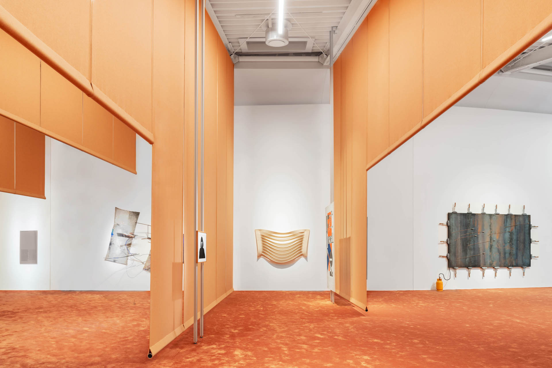 Frameweb | Art amplified: 4 exhibition spaces reimagining the white ...