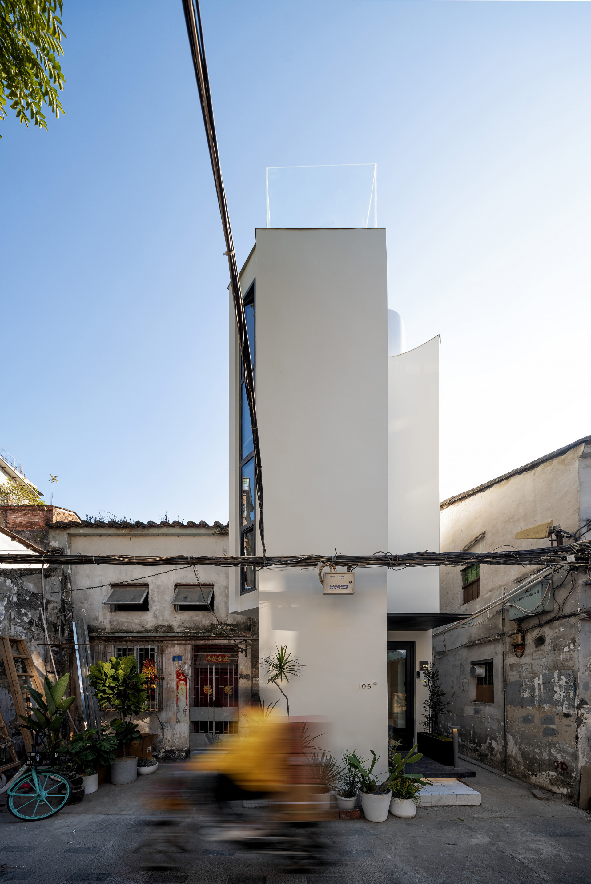 Frameweb | See 3 tiny homes that redefine small-scale living