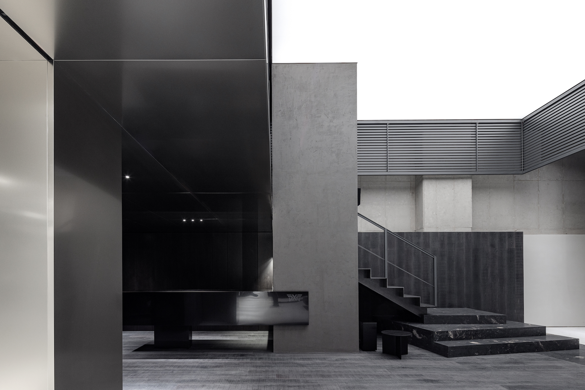 Frameweb | Can retail environments upheave the image of exclusive sports?